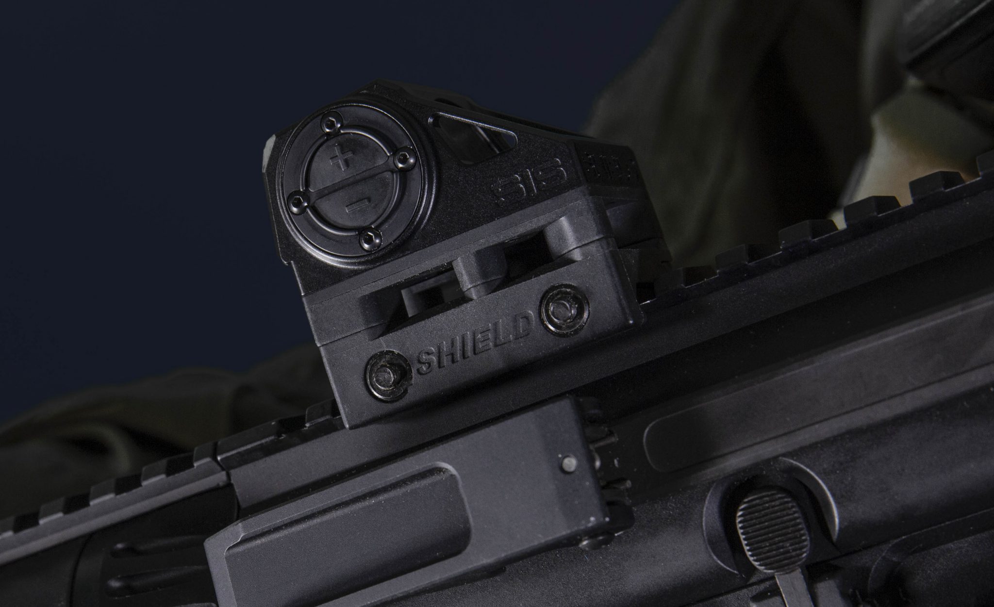 SIS 2 (Switchable Interface Sight 2.0) – SHIELD SIGHTS
